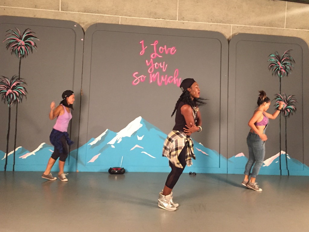 Hip Hop Moves Every VSCO Girl Should Learn - Hip Shake Fitness